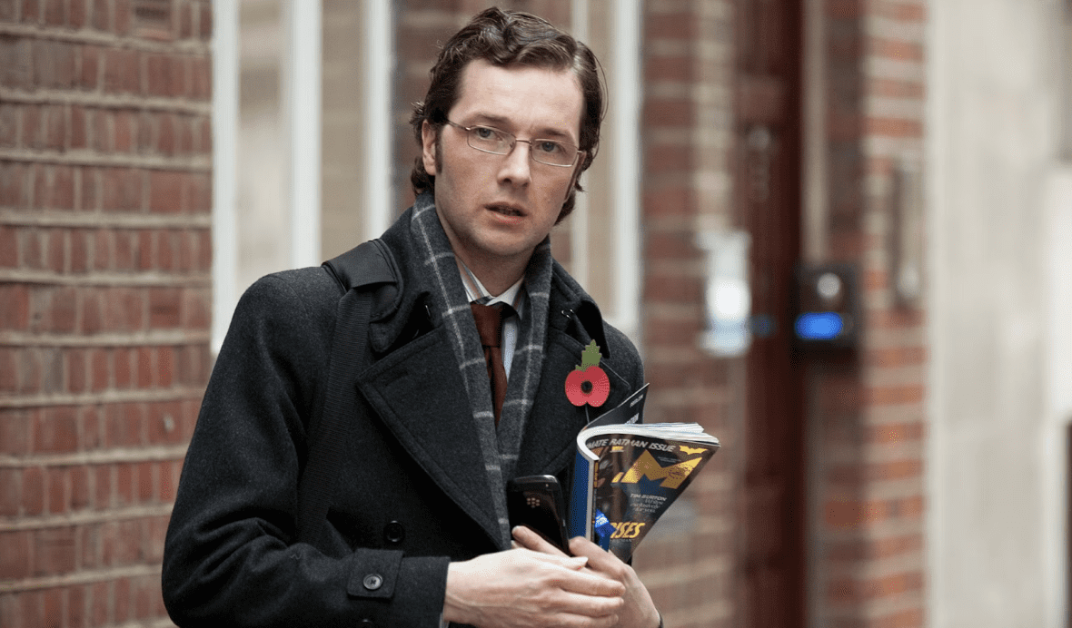 The Story of Comedian Chris Addison - manchester-trend.com